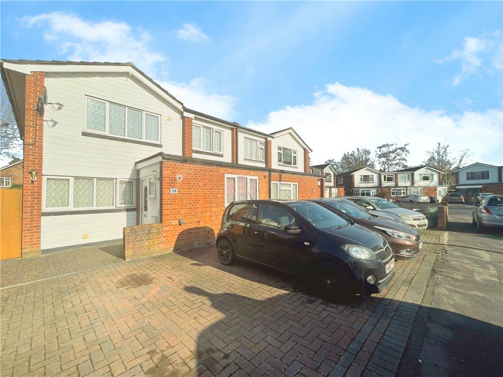 Wingfield Close, Addlestone KT15 1 bed in a house share - £775 pcm (£ ...