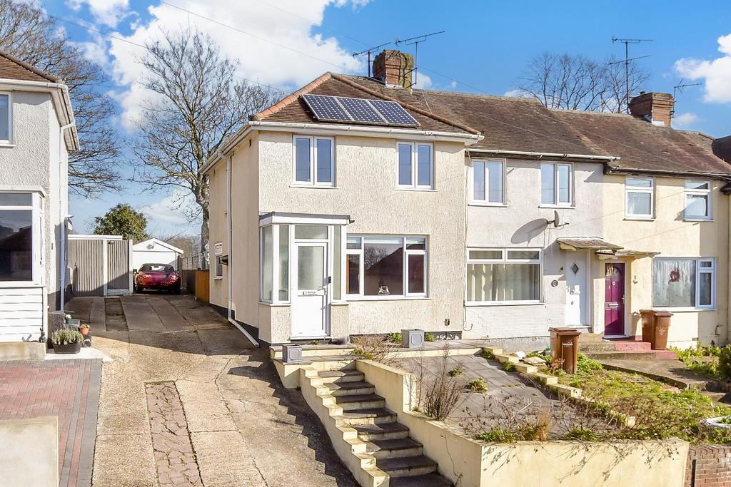 Woodstock Road, Strood, Rochester, Kent 2 bed semi-detached house for ...