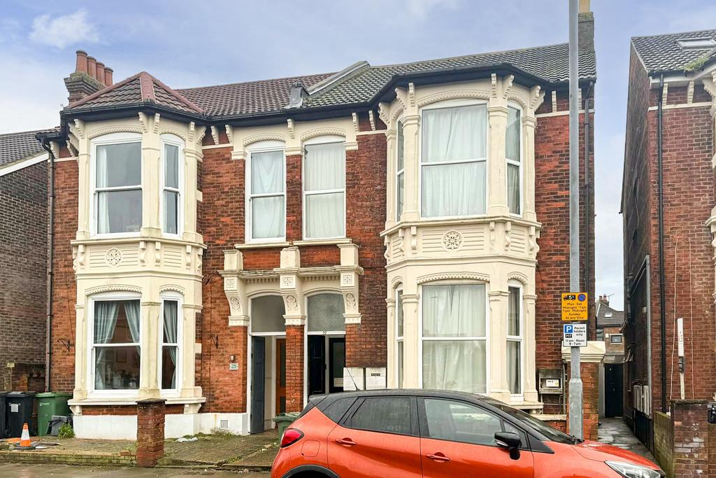 Festing Road, Southsea Unfurnished 2 bed apartment - £1,100 pcm (£254 pw)
