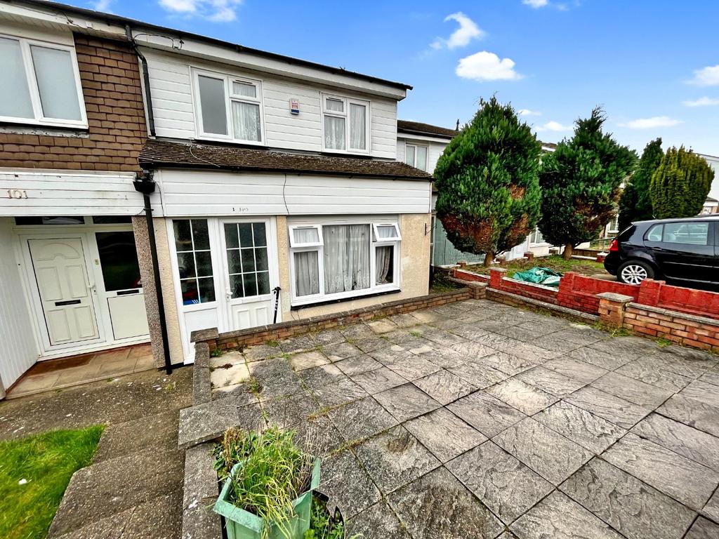 Hockwell Ring, Luton, Bedfordshire... 3 bed semi-detached house for ...