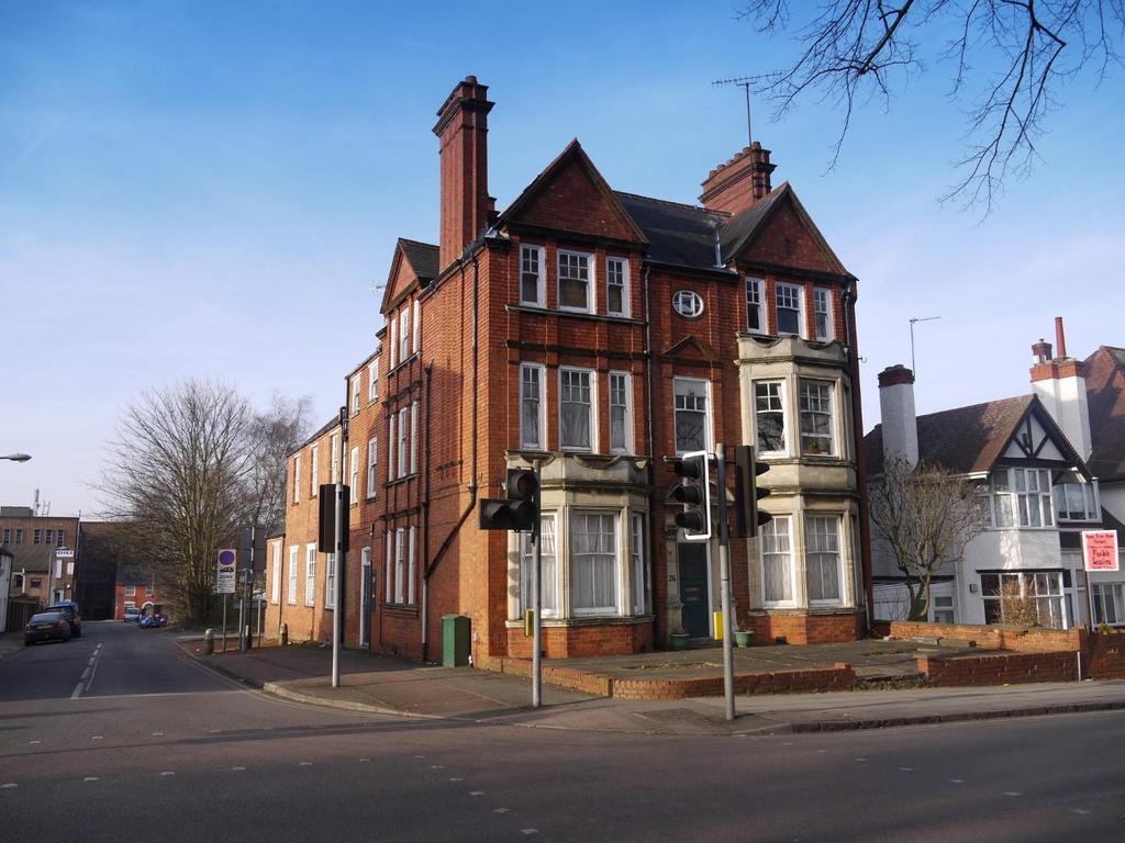 St Georges Avenue, Kingsley, NN2 1 bed apartment - £850 pcm (£196 pw)