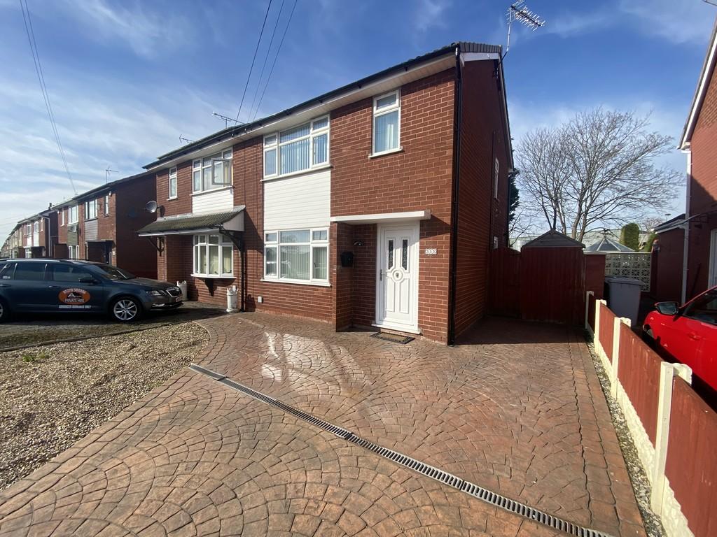 West St, Crewe 3 bed semi-detached house to rent - £950 pcm (£219 pw)