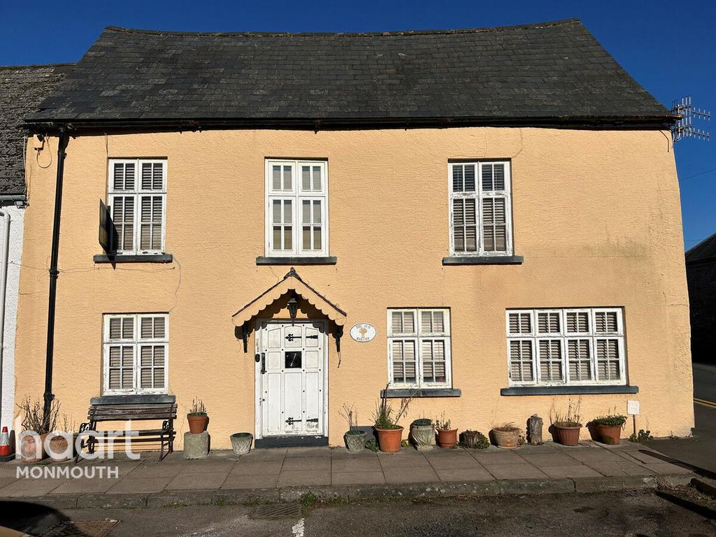 Twyn Square, Usk 4 bed end of terrace house for sale - £400,000