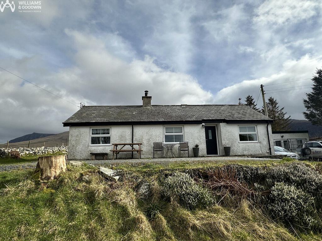 Nebo, Caernarfon, LL54 2 bed cottage for sale - £350,000