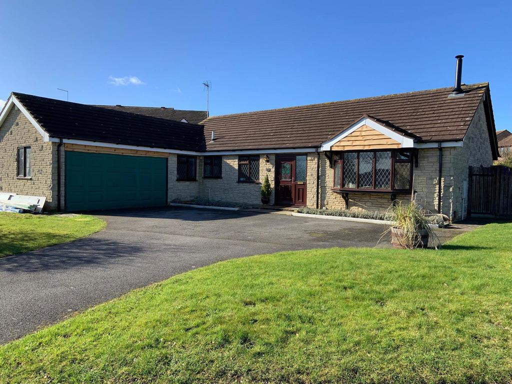 Wolsey Way, Lincoln LN2 4 bed detached bungalow for sale - £375,000