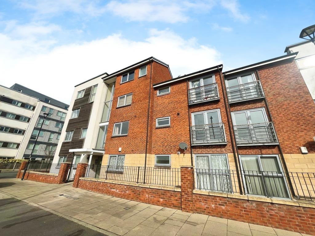 Falconwood Way, Manchester M11 1 bed apartment for sale - £100,000