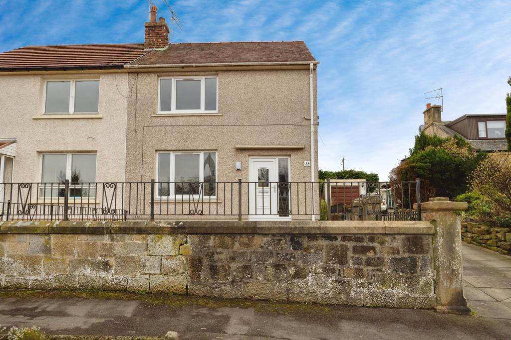 Redding Road, Falkirk FK2 2 bed semi-detached house - £135,000
