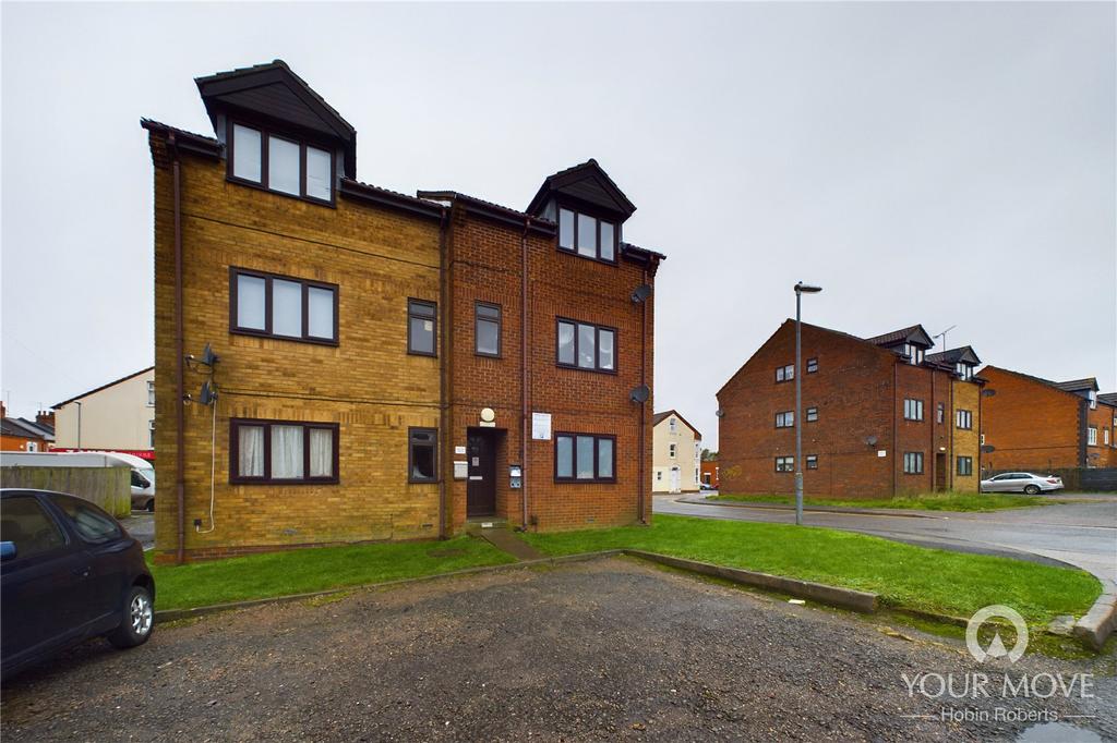 Baronson Gardens, Northampton NN1 1 bed flat - £795 pcm (£183 pw)