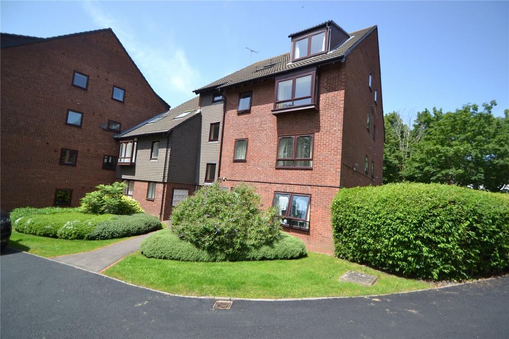 Humphrey Middlemore Drive, Harborne... 2 bed flat to rent - £1,050 pcm ...
