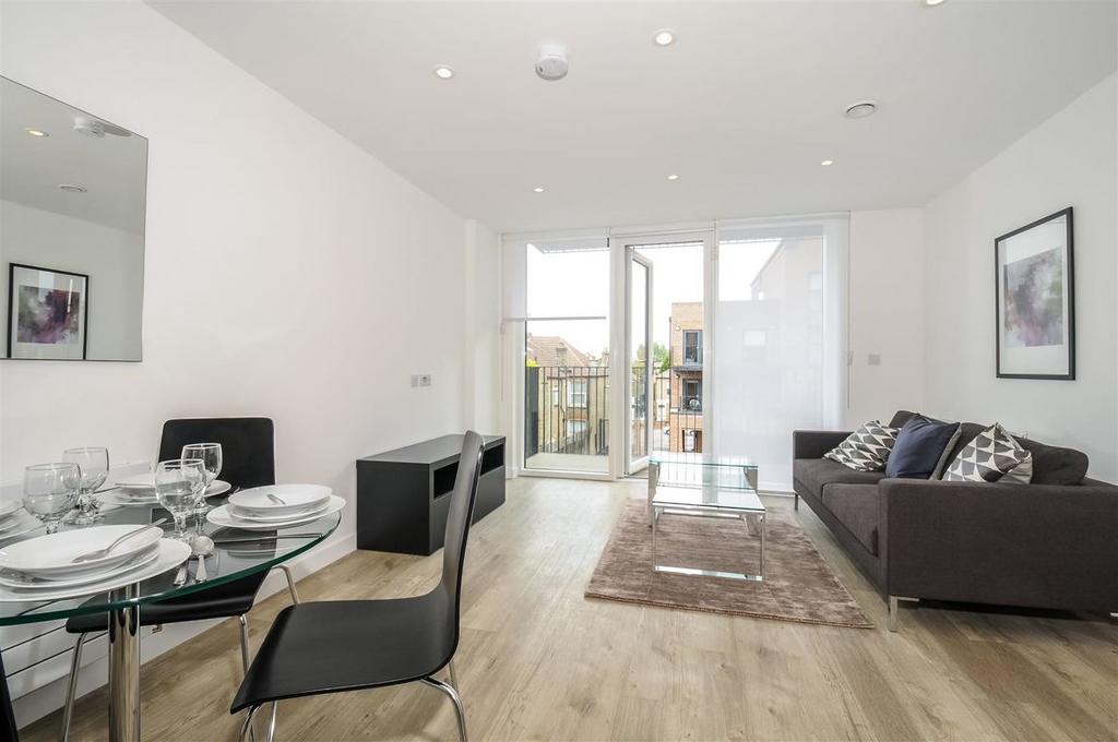 Tooting High Street, London SW17 1 bed flat to rent - £1,800 pcm (£415 pw)