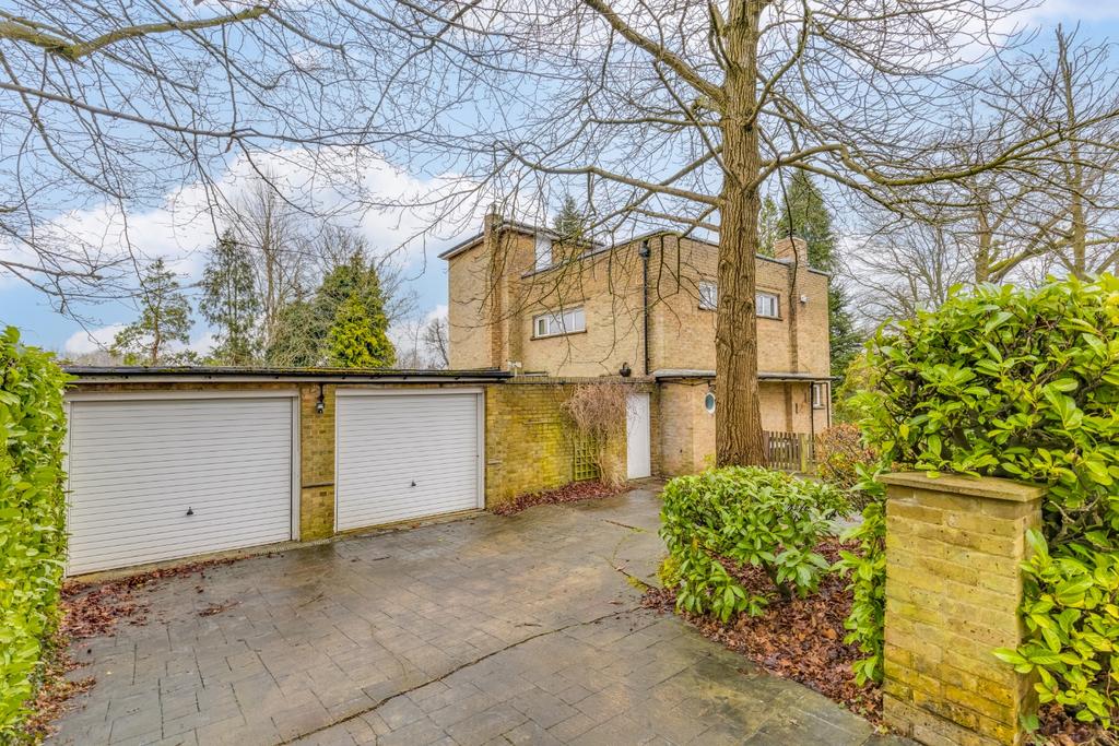 Pentley Park, Welwyn Garden City... 4 bed detached house - £999,995