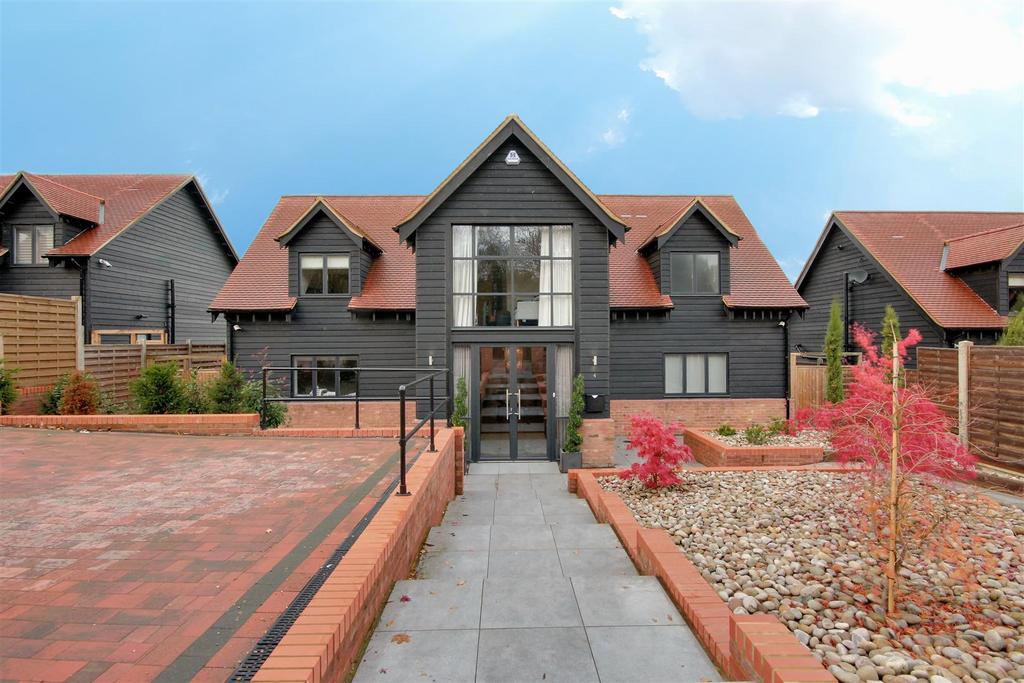 Allum Lane, Elstree, Borehamwood 5 bed detached house for sale - £2,295,000