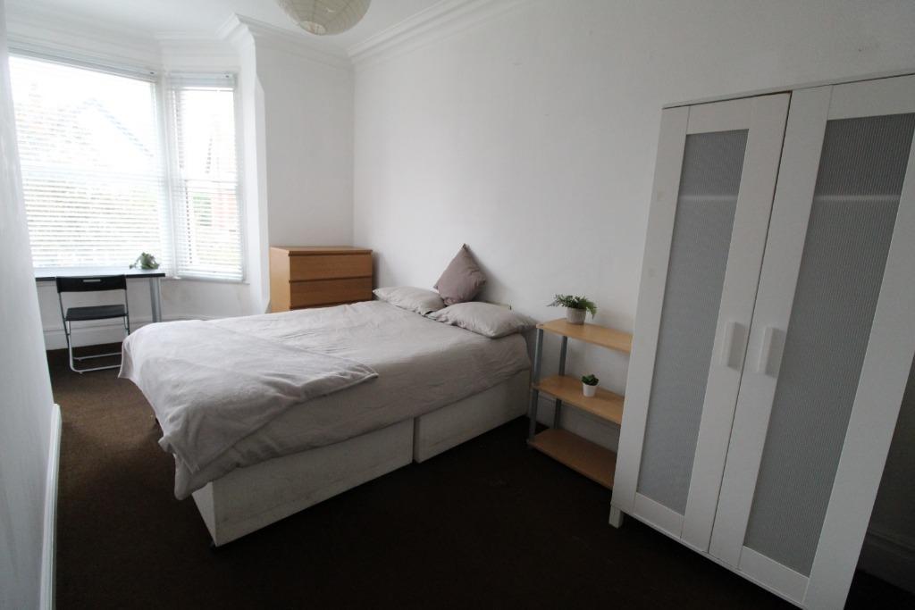 (5 BED) Musters Road, West Bridgford NG2 5 bed semi-detached house to ...