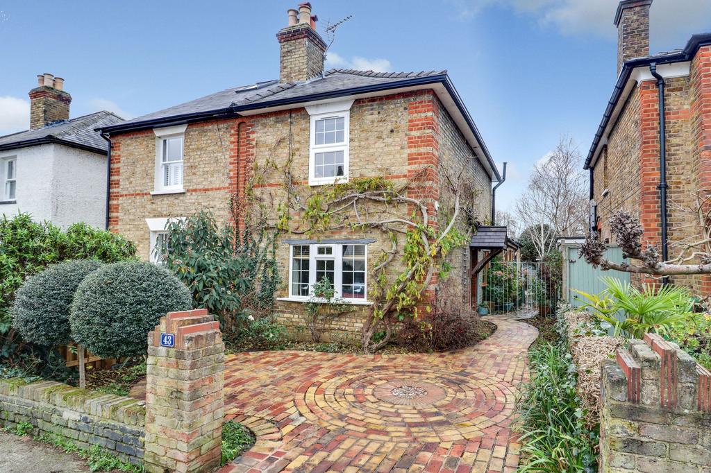 Summer Road, East Molesey, KT8 2 bed semi-detached house for sale - £ ...
