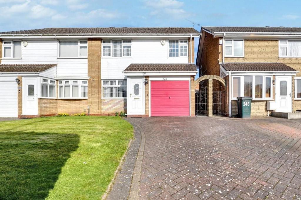 Woodway Lane, Coventry CV2 3 bed semi-detached house for sale - £275,000