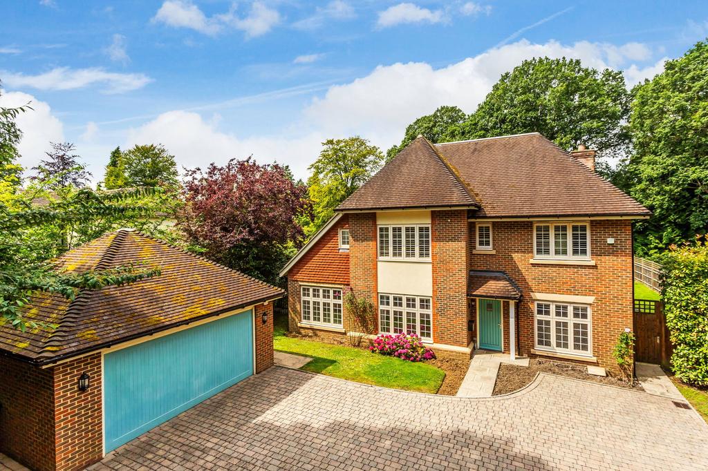West Hill, East Grinstead RH19 5 bed detached house for sale - £1,650,000