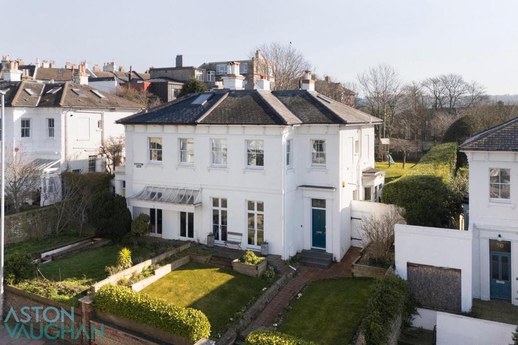 Ditchling Road, Brighton BN1 5 bed semi-detached house - £4,500 pcm (£ ...