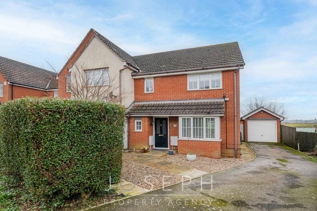 Draymans Way, Ipswich, IP3 3 bed semi-detached house for sale - £290,000