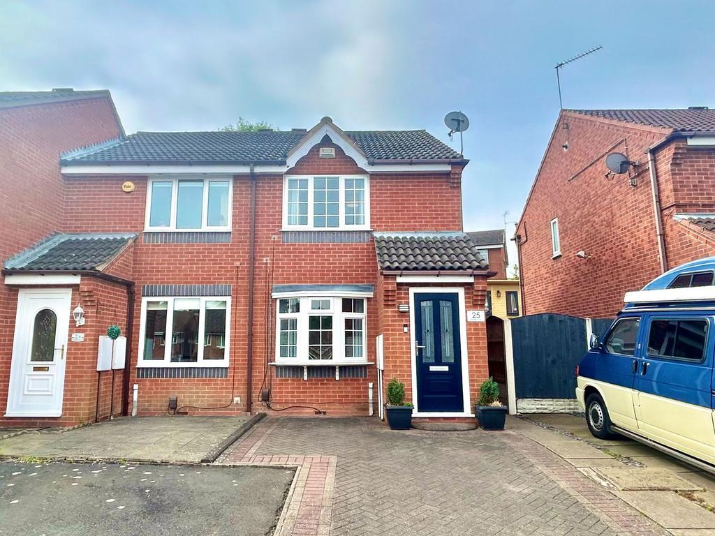 Denbigh Close, Dudley DY1 2 bed semi-detached house - £209,950
