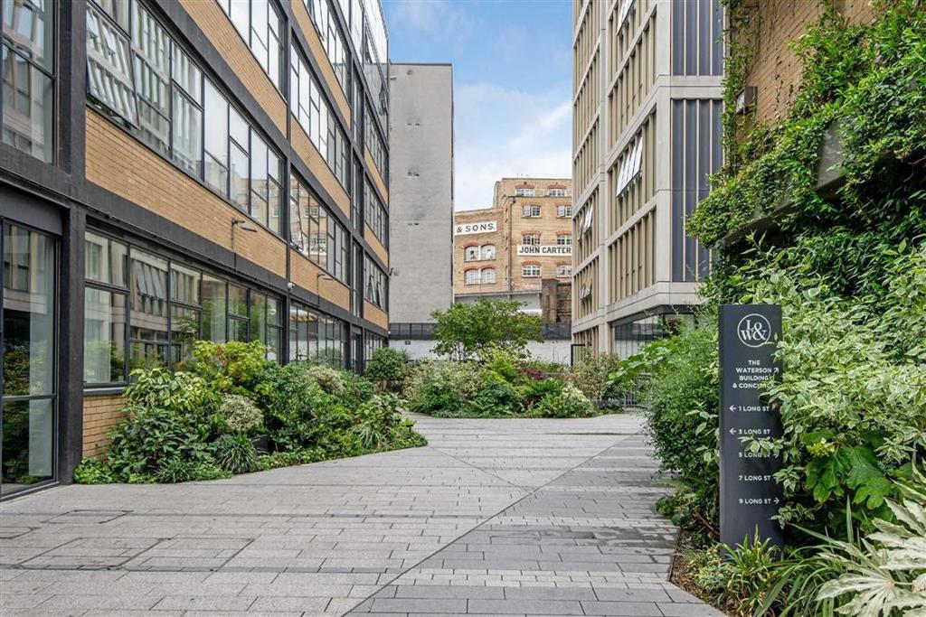 Long Street, London E2 1 bed bungalow - £2,640 pcm (£609 pw)