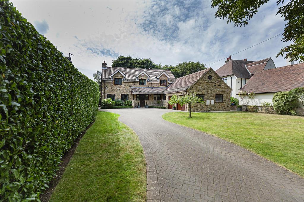 The Balk, Wakefield WF2 4 bed detached house - £2,250 pcm (£519 pw)