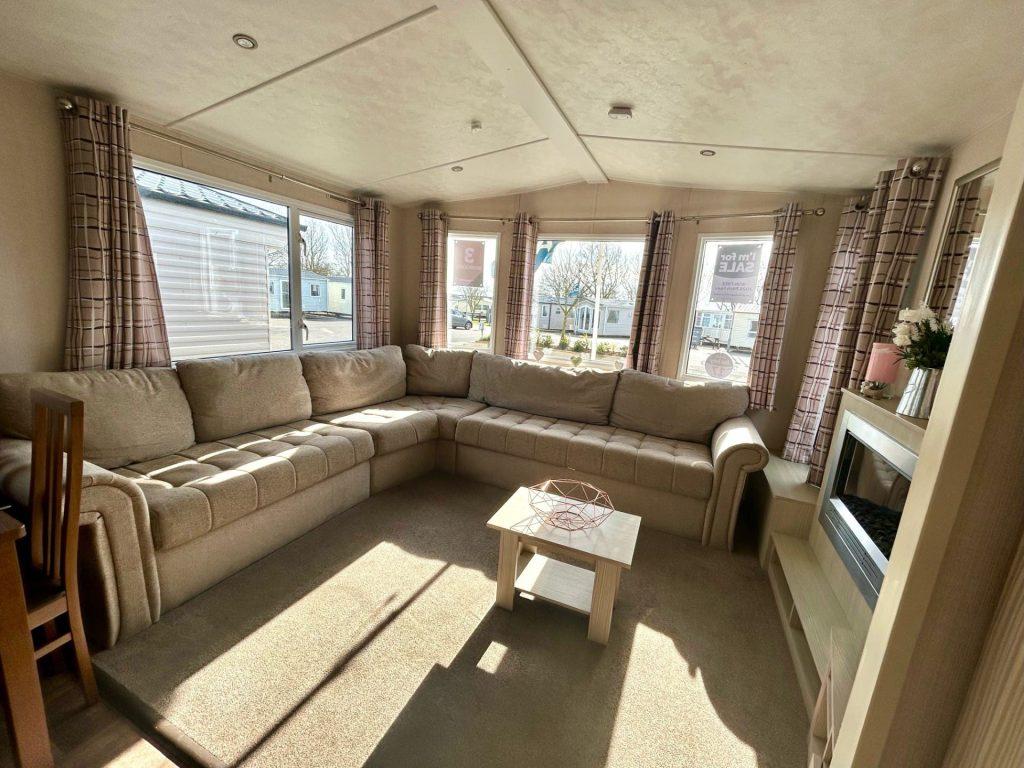 Sand le Mere Holiday Park 3 bed static caravan for sale - £33,995