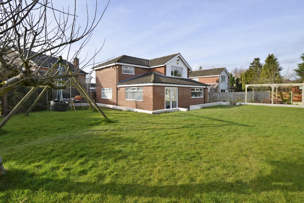 Newby Garth, Leeds LS17 4 bed detached house for sale - £575,000