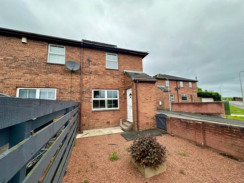 31 Moor Road, Longtown, CA6 2 bed end of terrace house - £675 pcm (£156 pw)