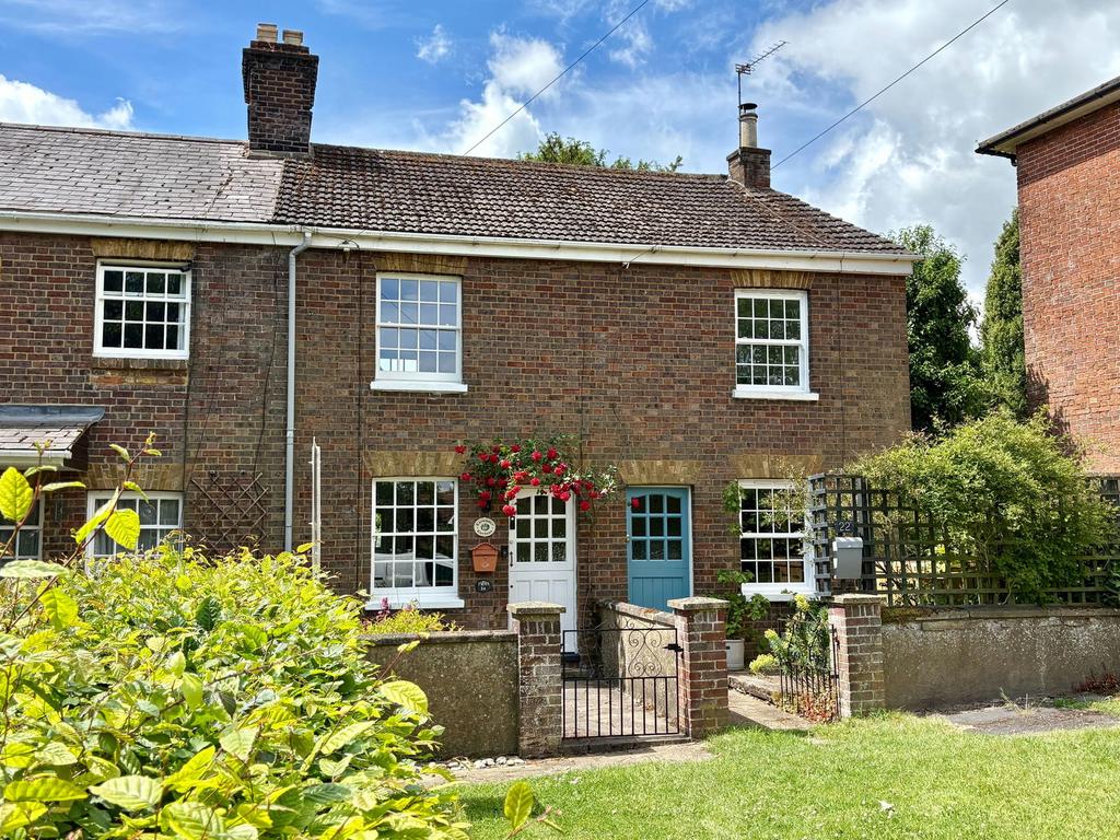 New Road, Tring HP23 2 bed terraced house for sale - £390,000