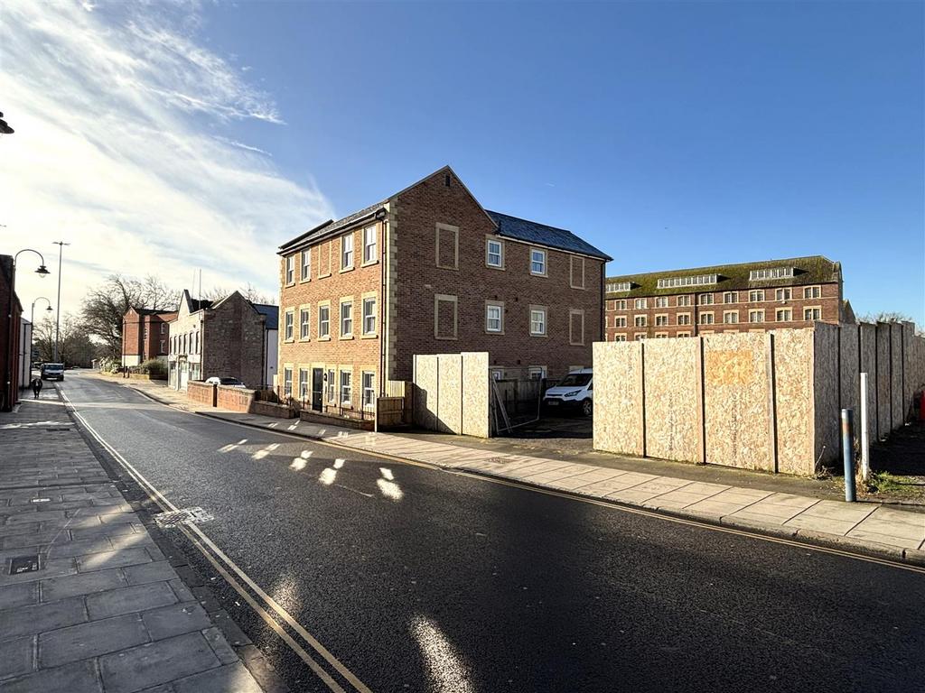 Castle Street, Trowbridge BA14 Land - £150,000
