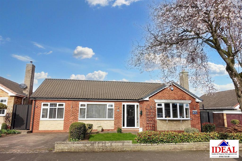 Leyburn Road, Skellow, Doncaster 3 bed detached bungalow - £300,000
