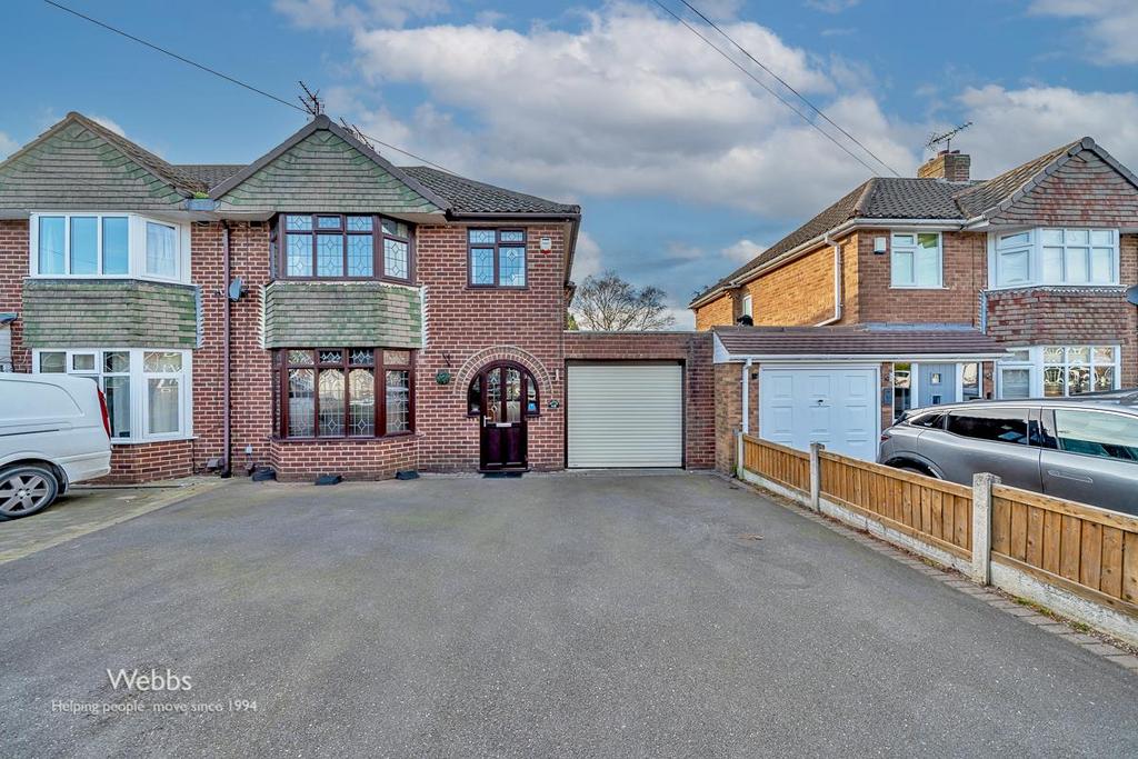 Westway, Walsall WS4 3 bed semi-detached house - £260,000