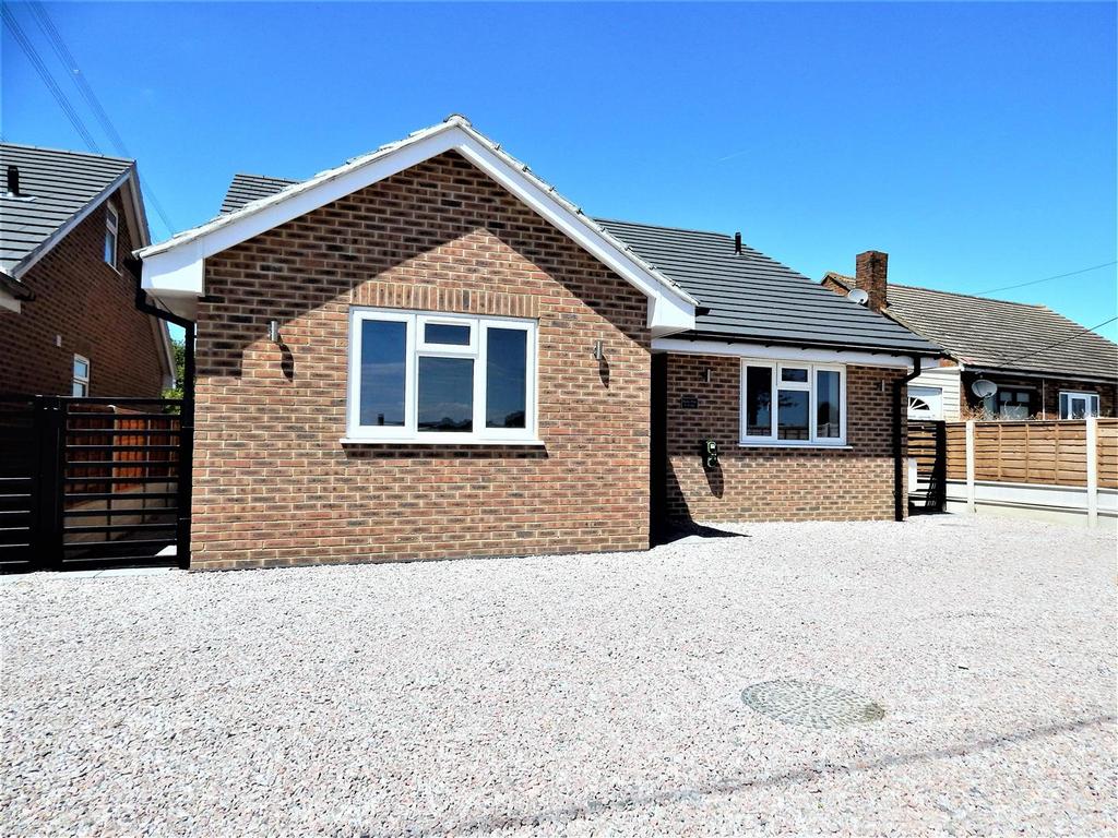Grain Road, Isle Of Grain, Rochester 4 bed detached house for sale - £ ...