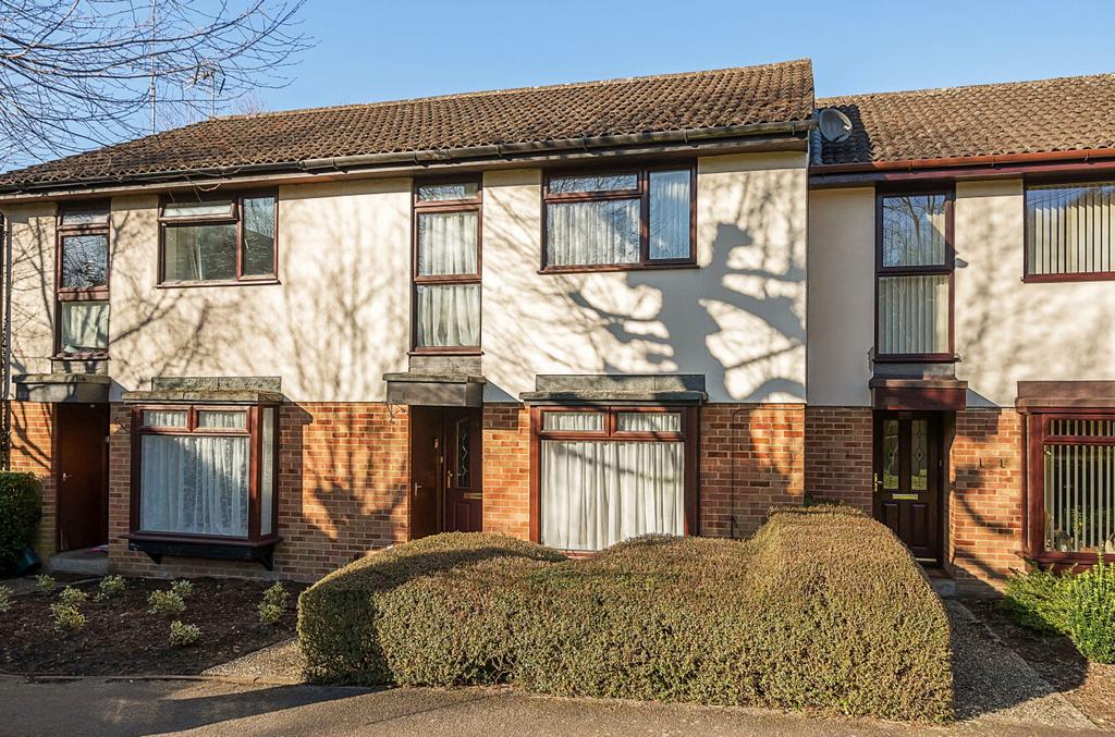 Avondale, Ash Vale GU12 3 bed terraced house - £350,000