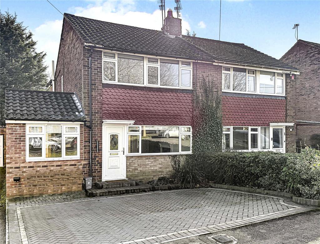 Dugdale Hill Lane, Potters Bar... 3 bed semi-detached house - £825,000