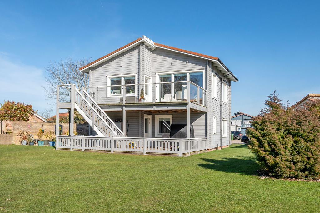 Fritton, Caldecott Hall 3 bed lodge for sale - £250,000