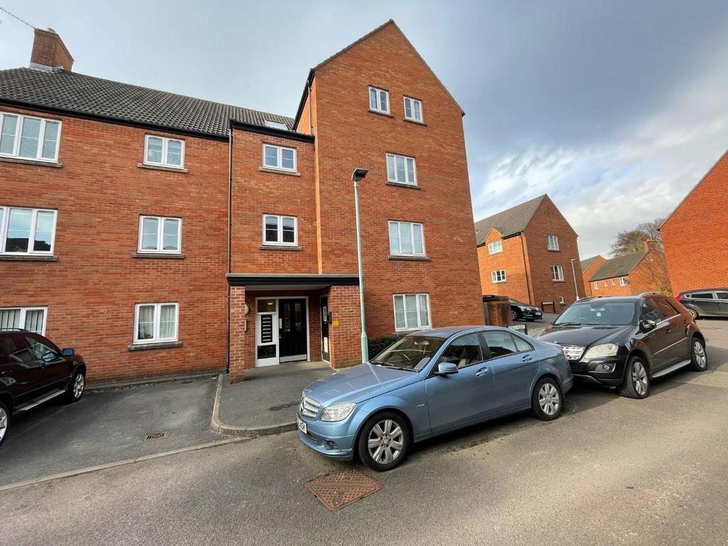 Forge Road, Dursley, GL11 4GB 2 bed flat - £850 pcm (£196 pw)