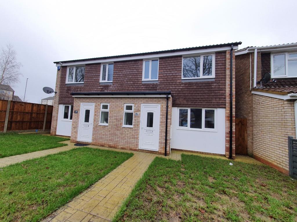 Alesia Road, Luton, Bedfordshire, LU3... 3 bed semi-detached house - £ ...
