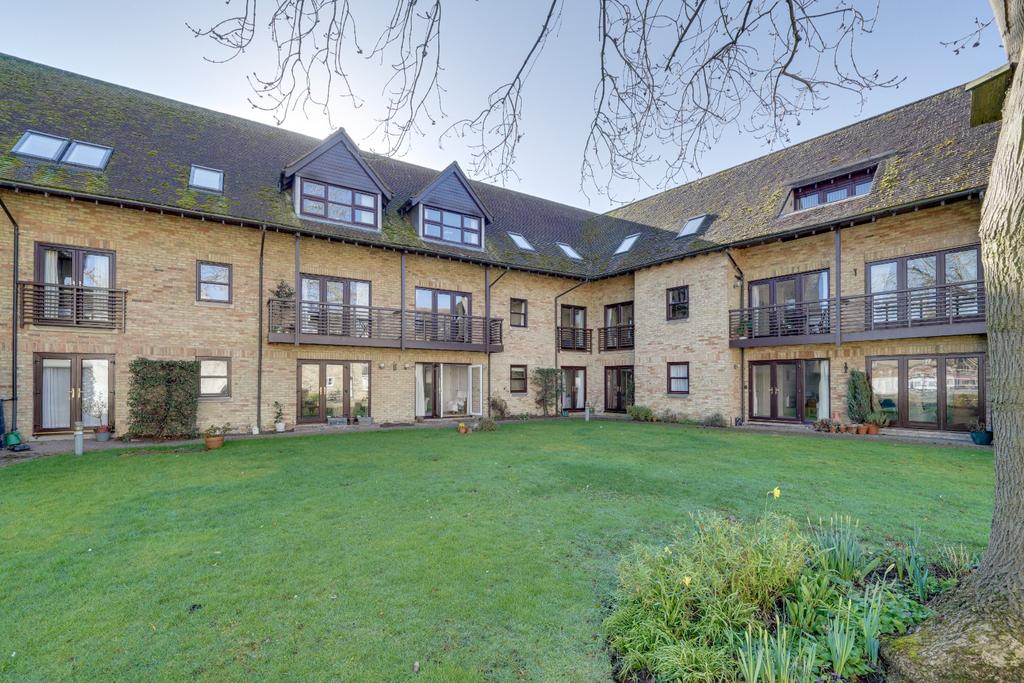 Bridgefoot, St. Ives, Cambridgeshire... 2 bed apartment for sale - £265,000
