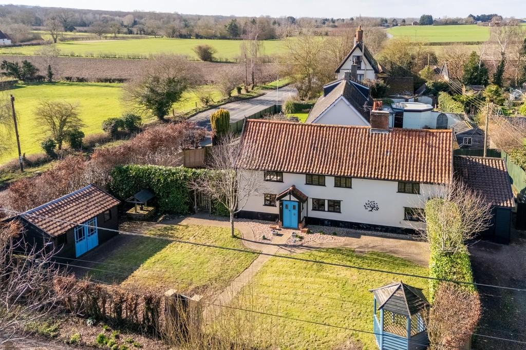 Bressingham 4 bed detached house for sale - £500,000