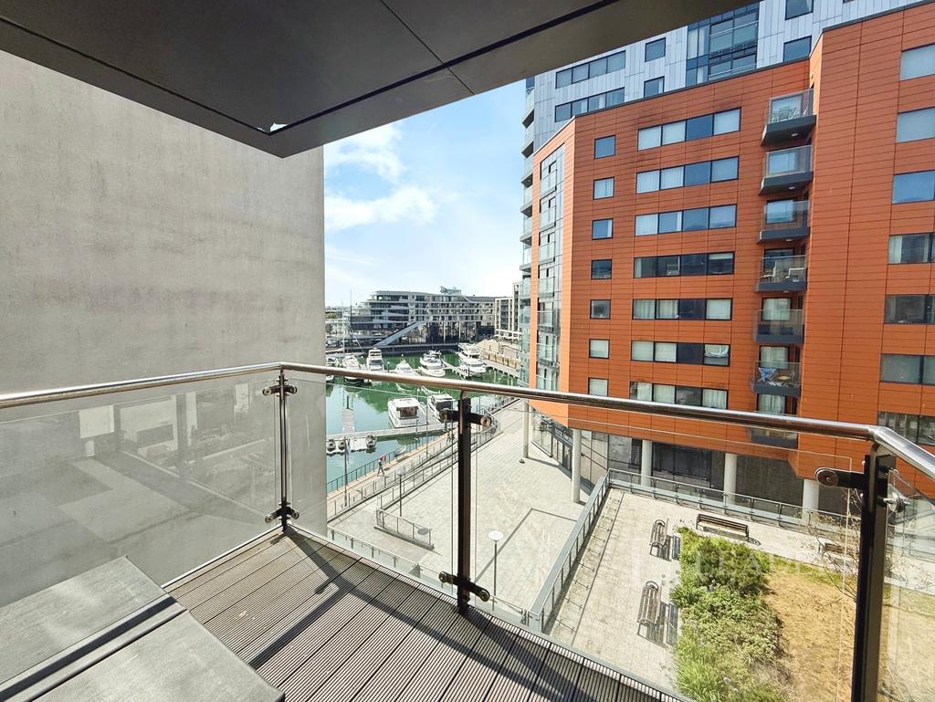 The Blake Building, Ocean Village, SO14 2 bed apartment - £1,550 pcm (£ ...