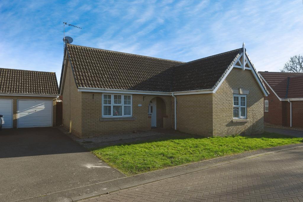 Awdry Drive, Wisbech, Cambs, PE13 2PA 2 bed detached bungalow - £200,000