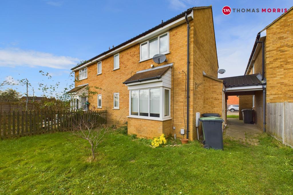 Lincoln Crescent, Bedfordshire SG18 1 bed terraced house - £200,000