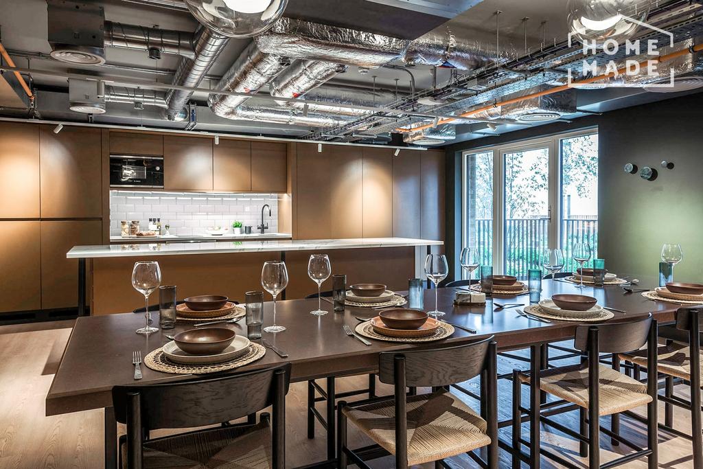 Millet Place, Royal Docks, E16 3 bed flat - £3,250 pcm (£750 pw)