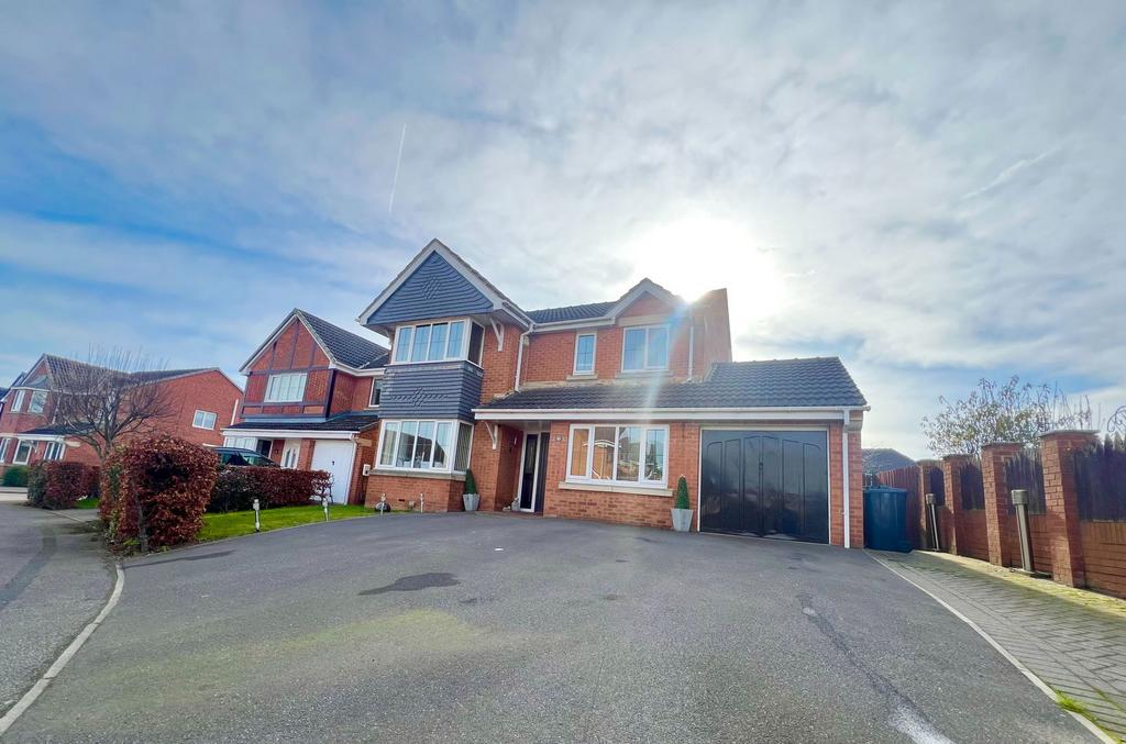 Alverley Way, Birdwell, S70 5SS 4 bed detached house - £390,000