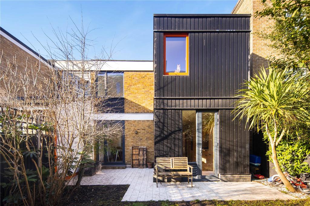 Brokesley Street, Bow, London, E3 4 bed house for sale - £900,000