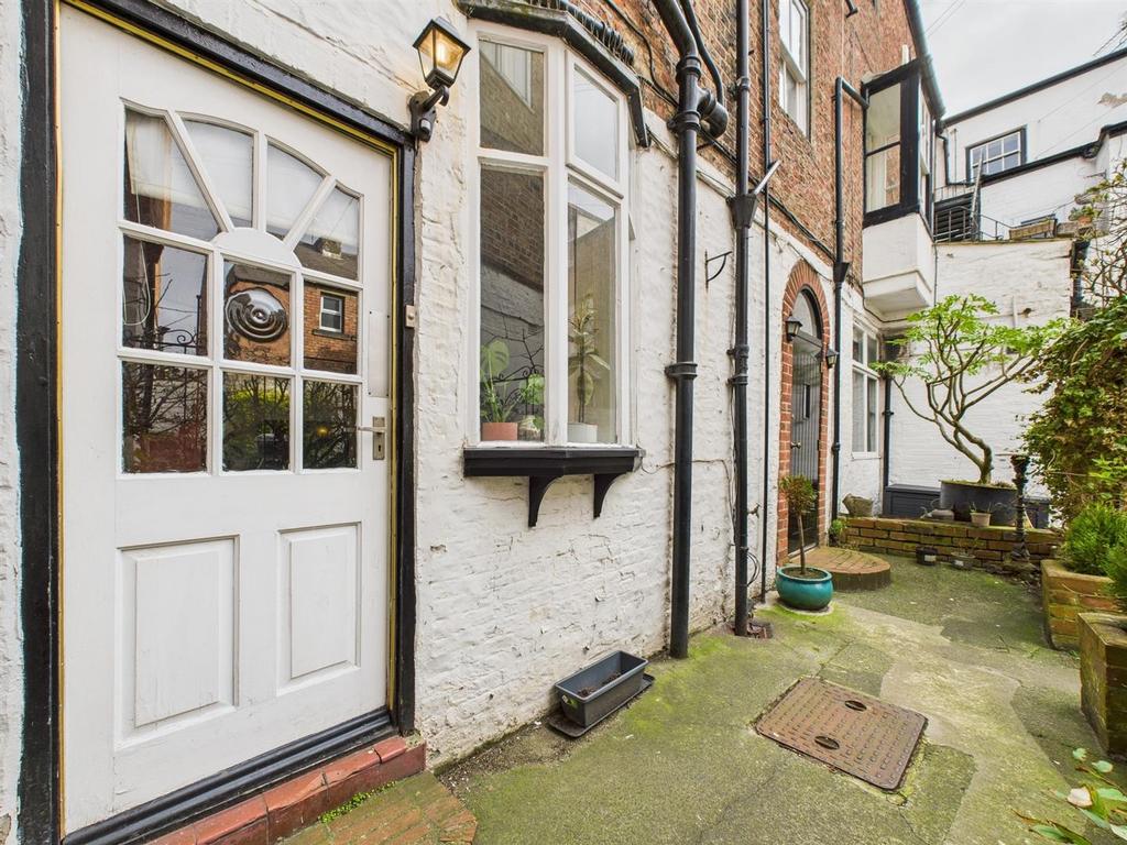 St Oswins Place, Tynemouth 1 bed apartment - £200,000
