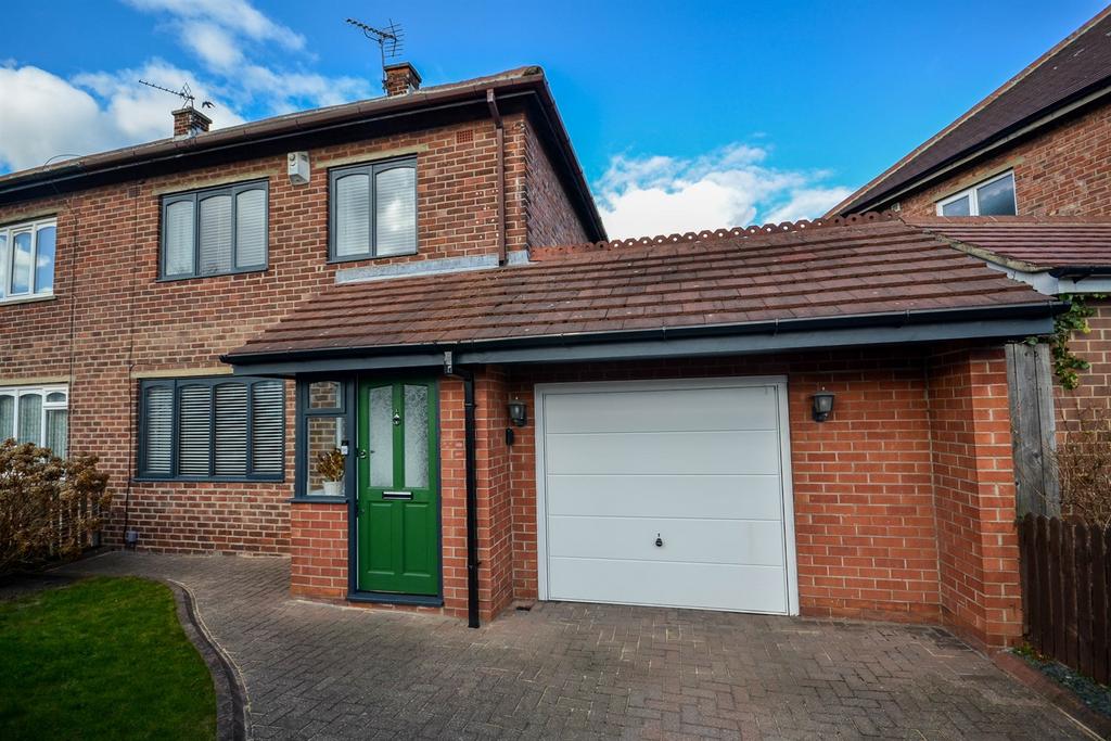 Edinburgh Road, Jarrow 3 bed semi-detached house for sale - £172,500