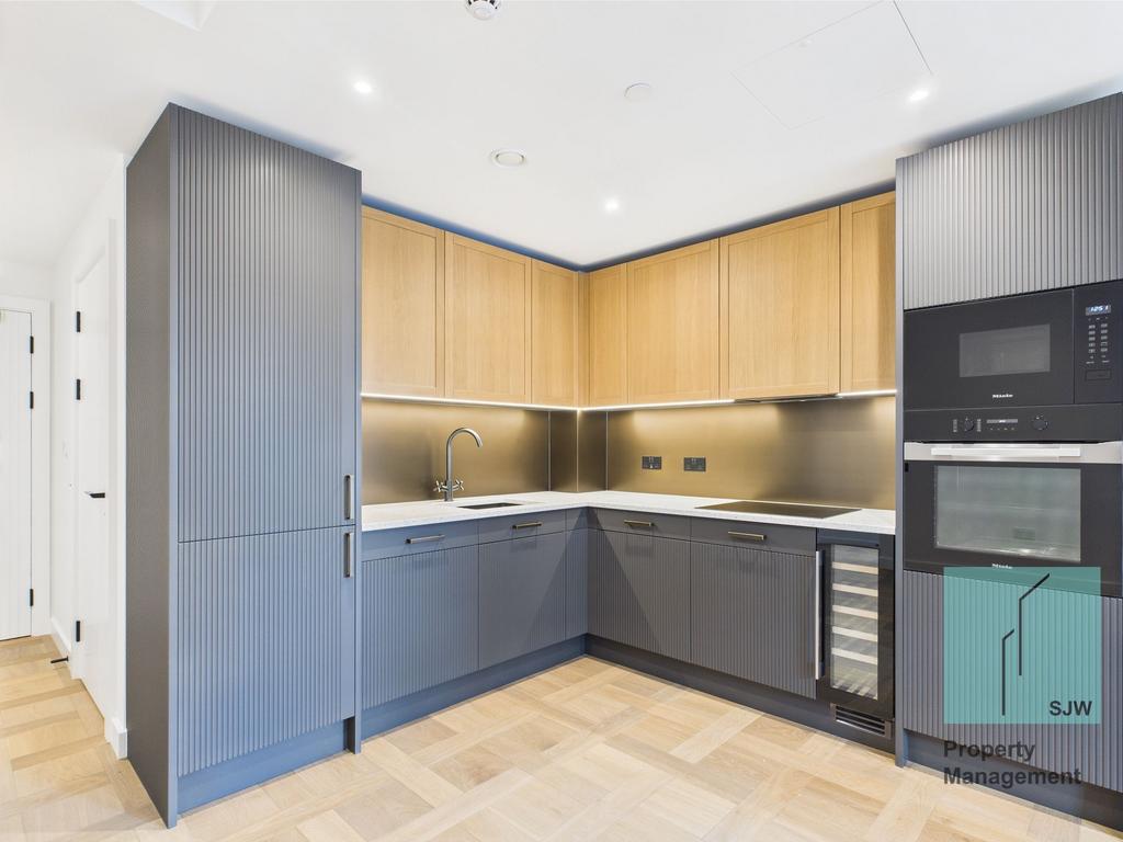 Merino Gardens, London E1W 1 bed apartment - £3,100 pcm (£715 pw)