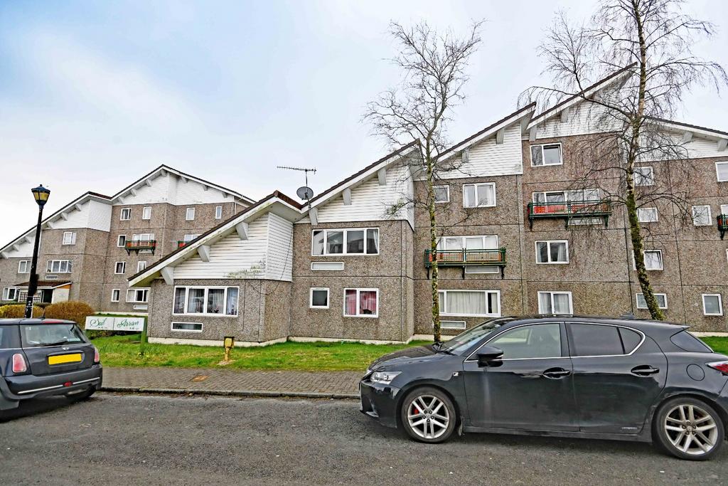 111 Fairhaven, Kirn, Dunoon, Argyll... 2 bed maisonette - £58,000
